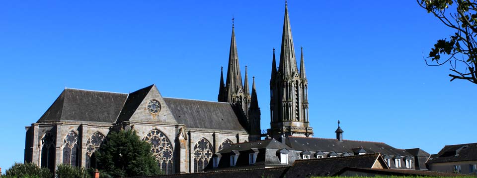 Pèlerinage à Pontmain avec la Fraternité Saint-Vincent Ferrier ...