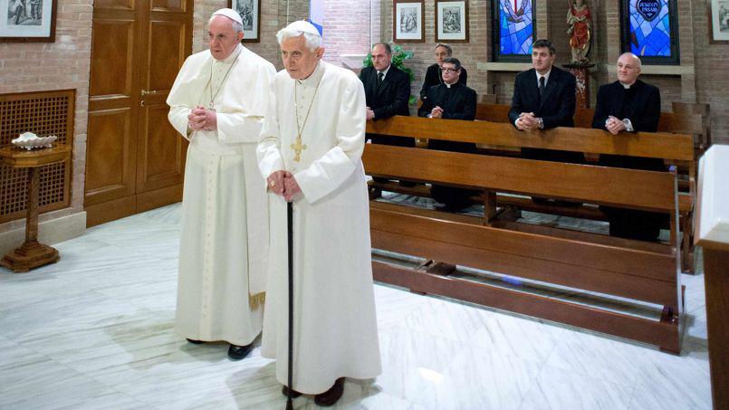 Info - Le pape François salue la "théologie à genoux" de Benoît XVI ...