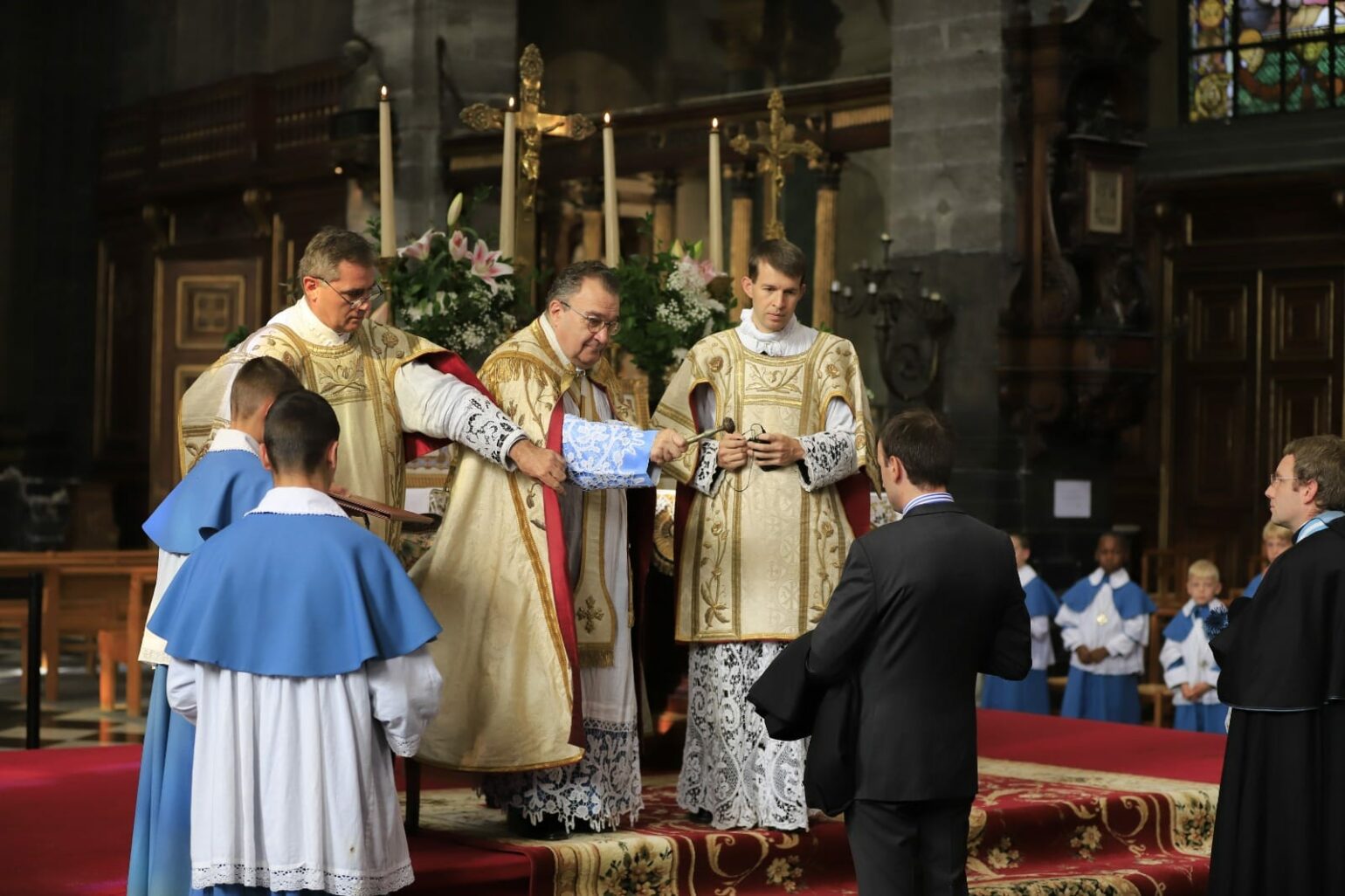 Prise de soutane pour un oblat de l'ICRSP - Riposte-catholique