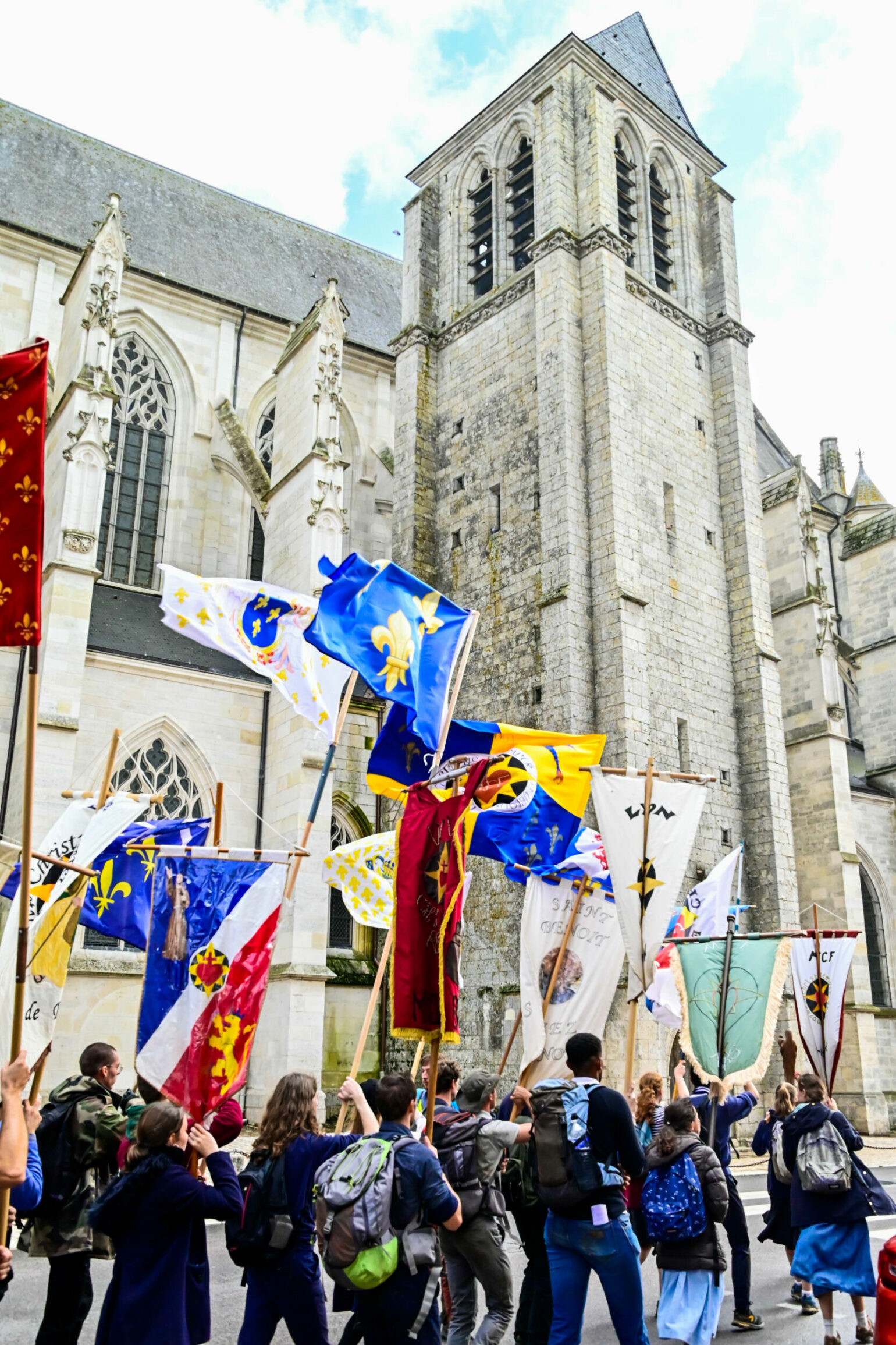 Pèlerinage du MJCF à Cléry - Riposte-catholique