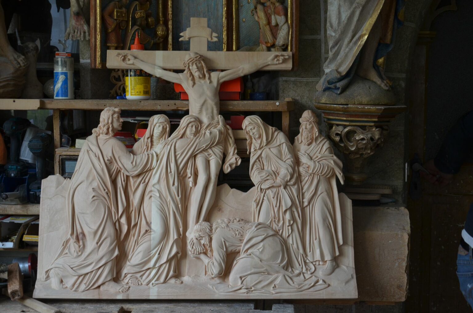 Un autel pour l'église du couvent Saint-Thomas d'Aquin (Chémeré-le-Roi ...