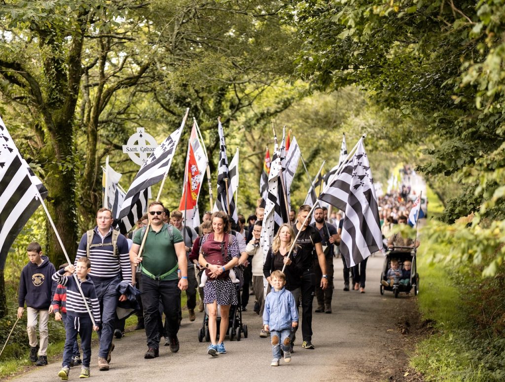 Le 8è Pèlerinage Feiz e Breizh est arrivé à Sainte Anne d'Auray ...