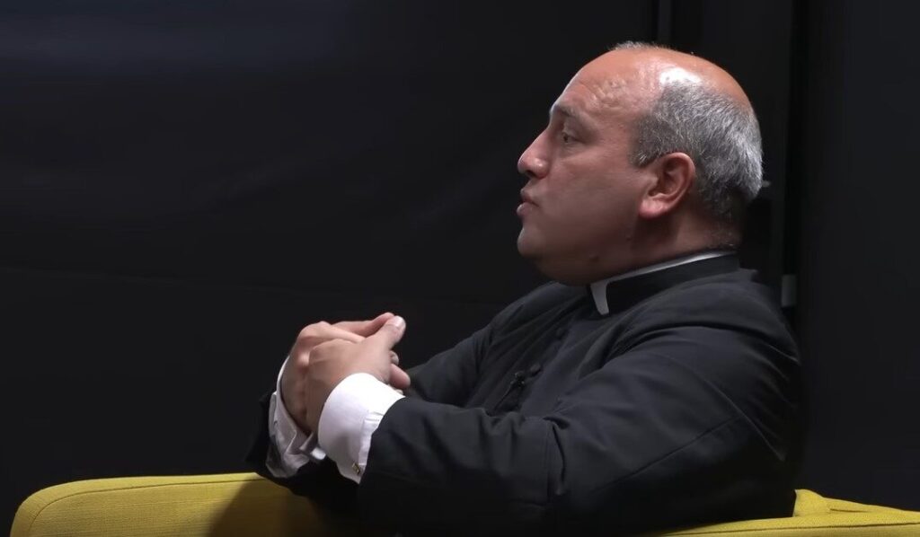 [Vidéo] Retour à la tradition ? interview de l'abbé Raffray - Riposte ...