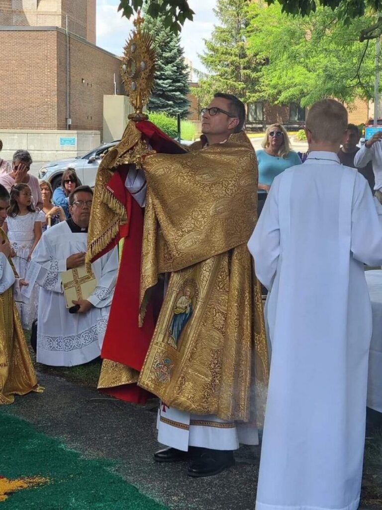 États-Unis: Qui est Mgr Hicks successeur possible du cardinal Dolan ...