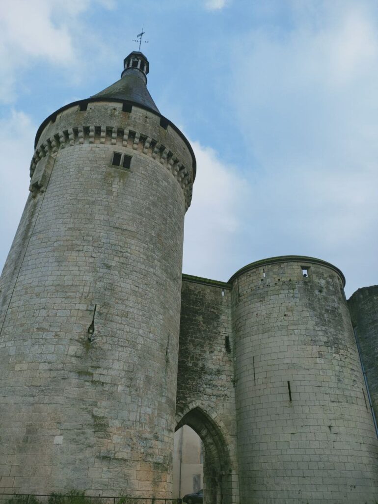 Curé de Libourne mis en examen : l'Emmanuel communique - Riposte-catholique